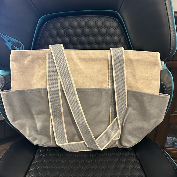 thirty-one | Bags | Thirtyone Tan And Gray Canvas Tote | Poshmark